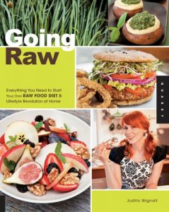 Best 10 Raw Food Books Reviewed